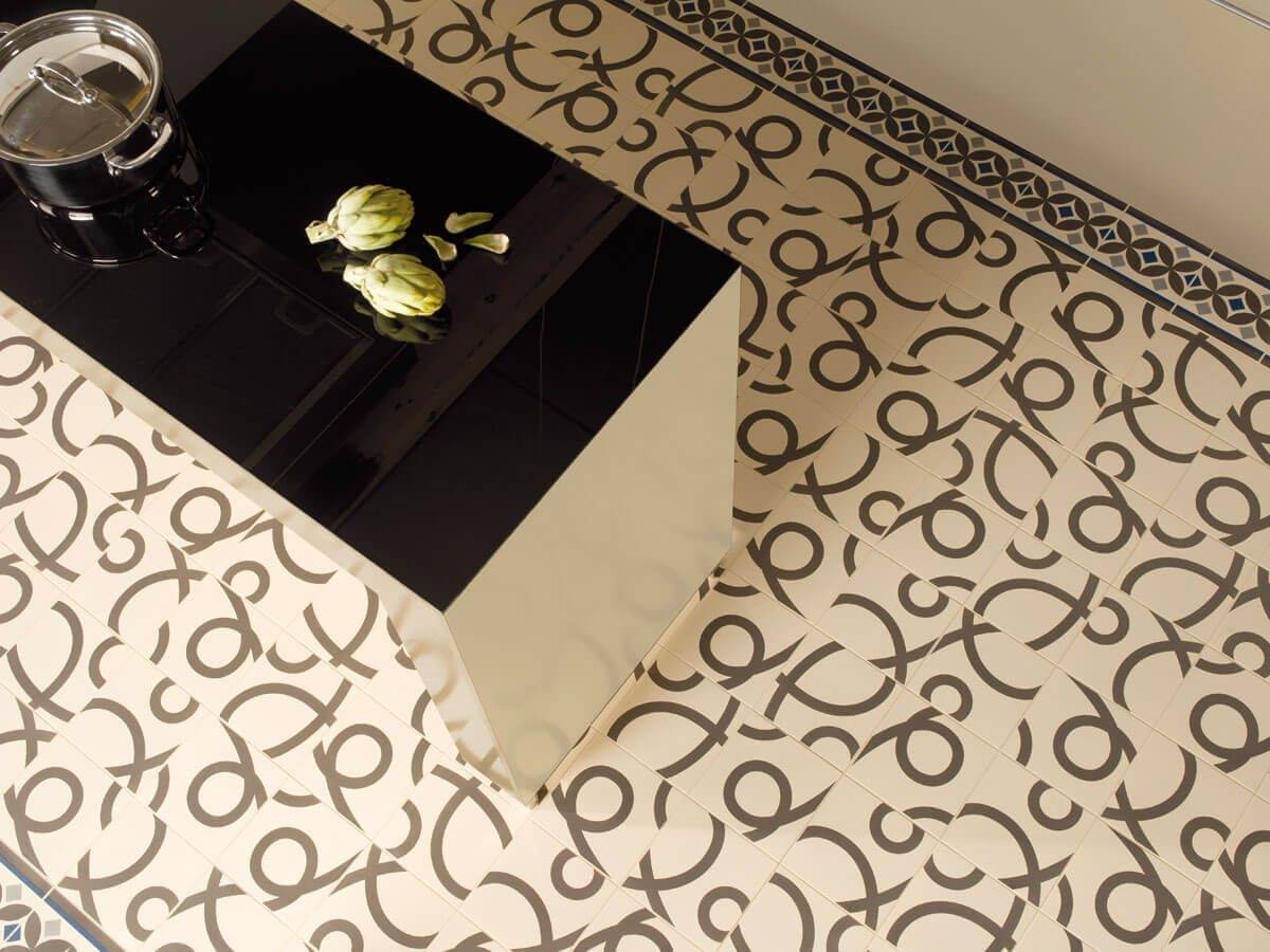 Керамогранит Vives 1900 Macaya Humo Animales 20х20 (21 паттерн) Бежевый ...