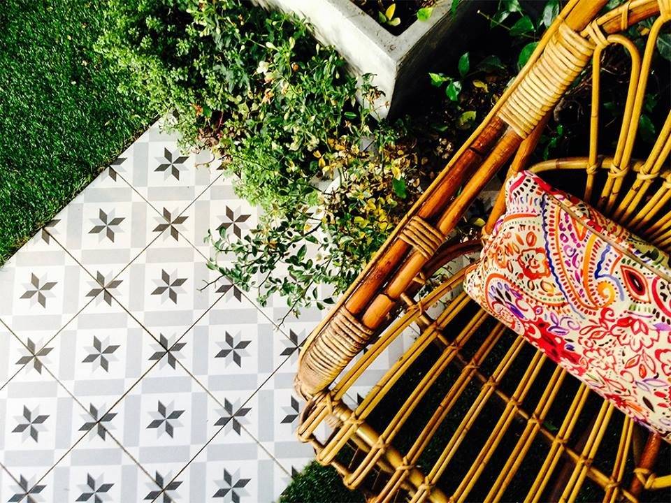 Керамогранит Vives 1900 Macaya Humo Animales 20х20 (21 паттерн) Бежевый ...